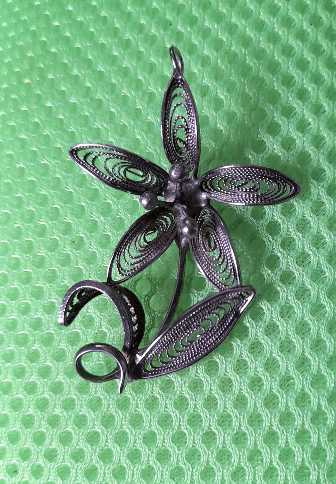 Beautiful Dark Silver Metal ~ Filigree Pendant ~ Floral Design ~ Petals ...