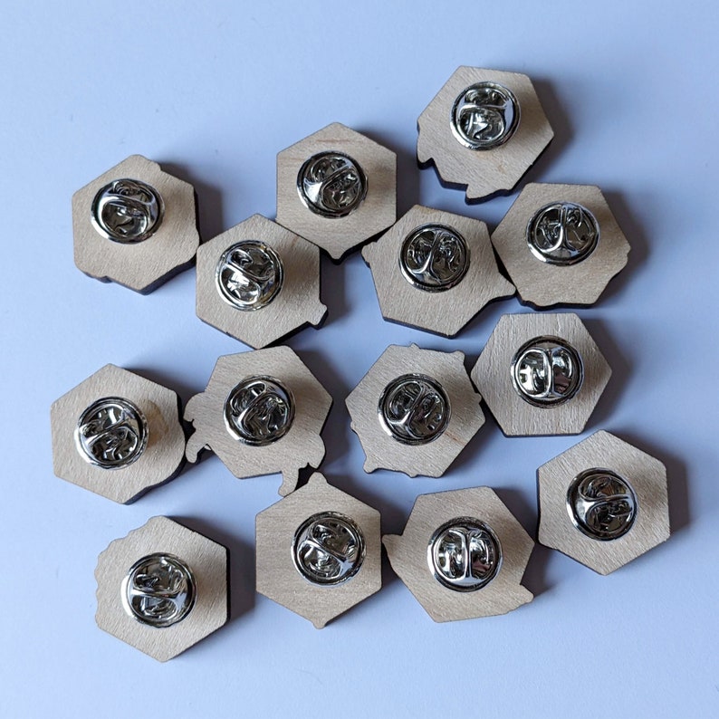 D&D Class Wooden Pin Badges! 14 Designs - Etsy