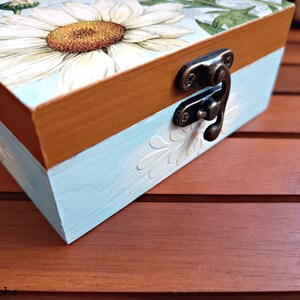 White Daisy Jewellery Box, Daisies Trinket Jewelry Box, Blue Memory ...