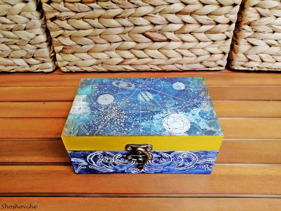 Galaxy Planets Wooden Memory Box, Аstrology Jewelry Box, Constellation ...