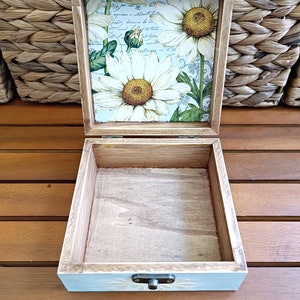 White Daisy Jewellery Box, Daisies Trinket Jewelry Box, Blue Memory ...