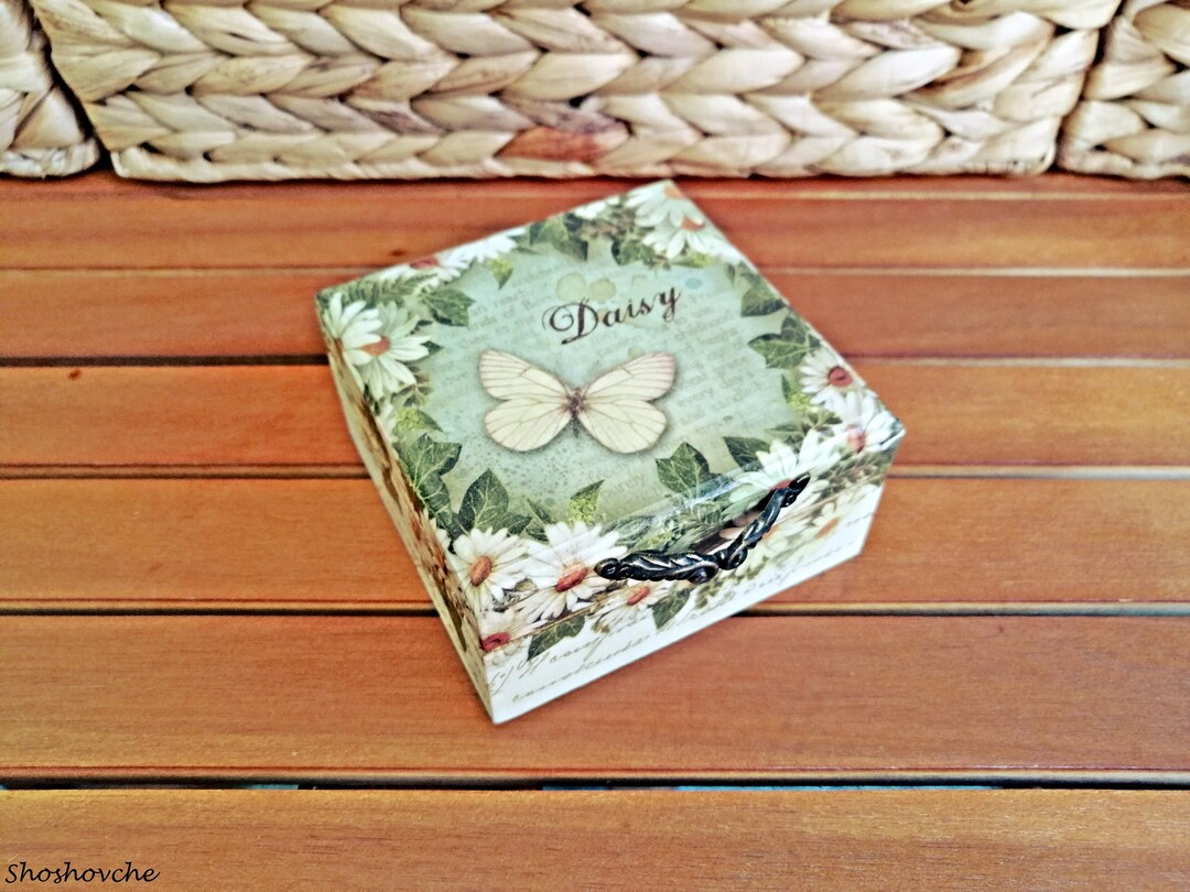 Daisy and Butterfly Jewellery Box, Daisies Trinket Jewelry Box, Memory ...