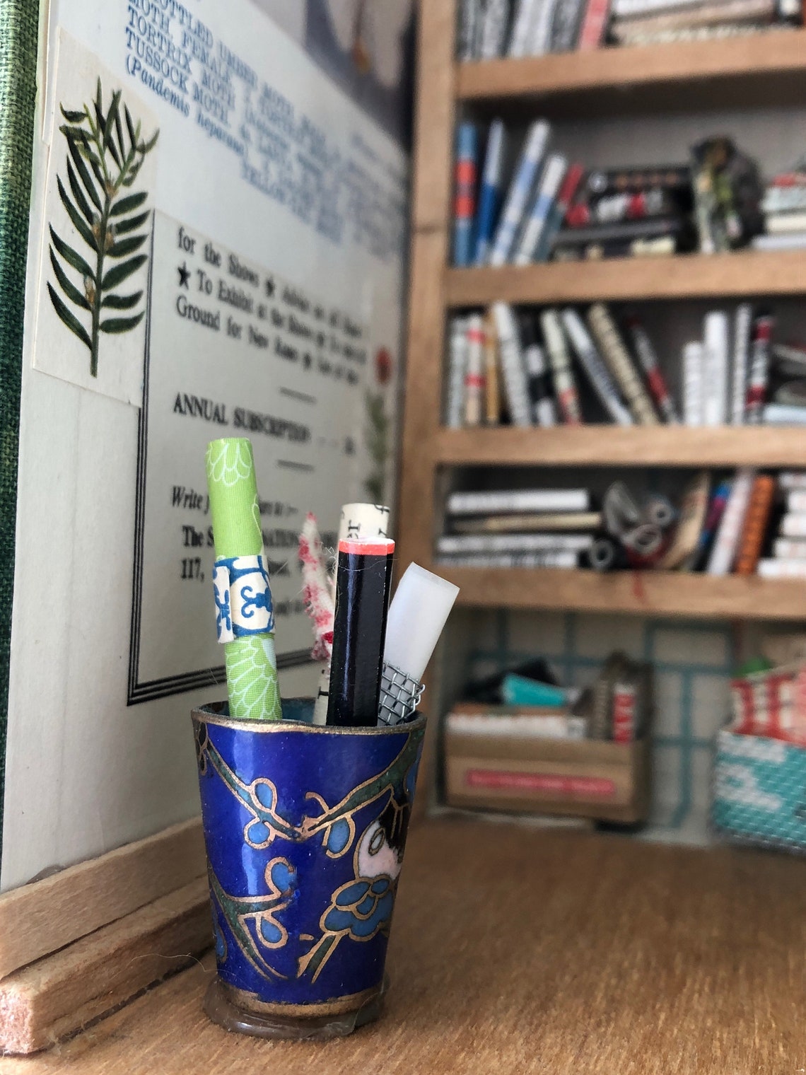 Book Nook Miniature Library Bookshelf Bookend With Lights, Botanical ...