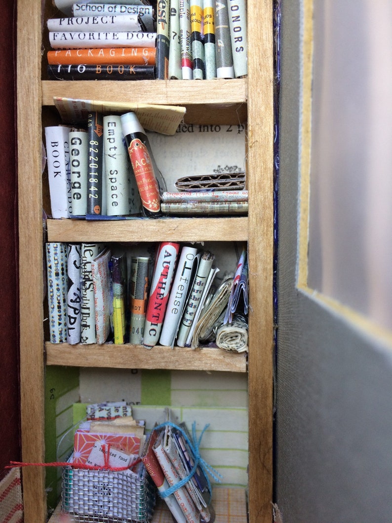 Library-in-a-book Book Nook / Bookend - Shelf Curiosity With Lights ...