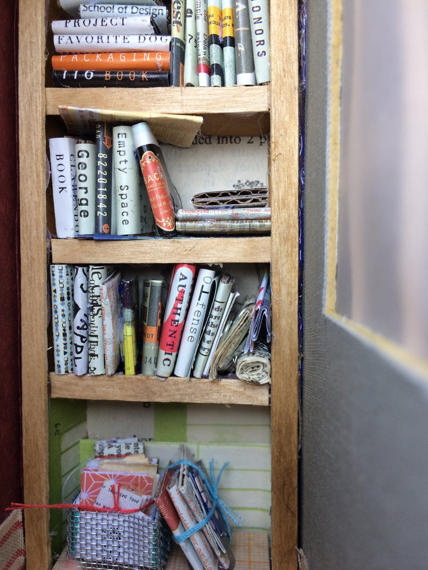 Library-in-a-book Book Nook / Bookend - Shelf Curiosity With Lights ...