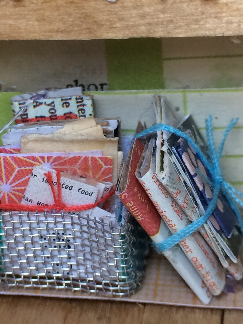 Library-in-a-book Book Nook / Bookend - Shelf Curiosity With Lights ...