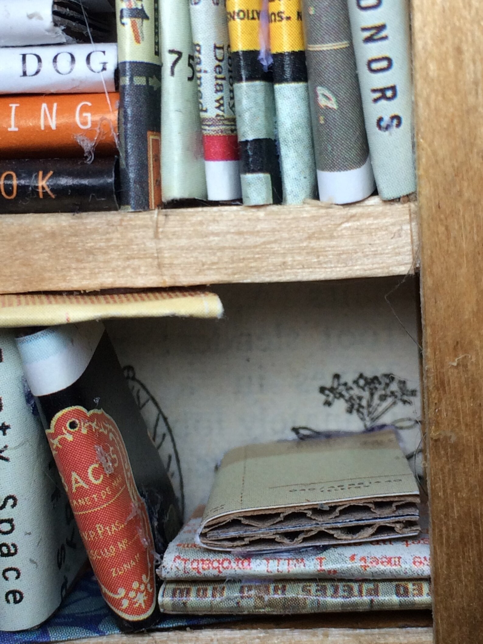 Library-in-a-book Book Nook / Bookend - Shelf Curiosity With Lights ...