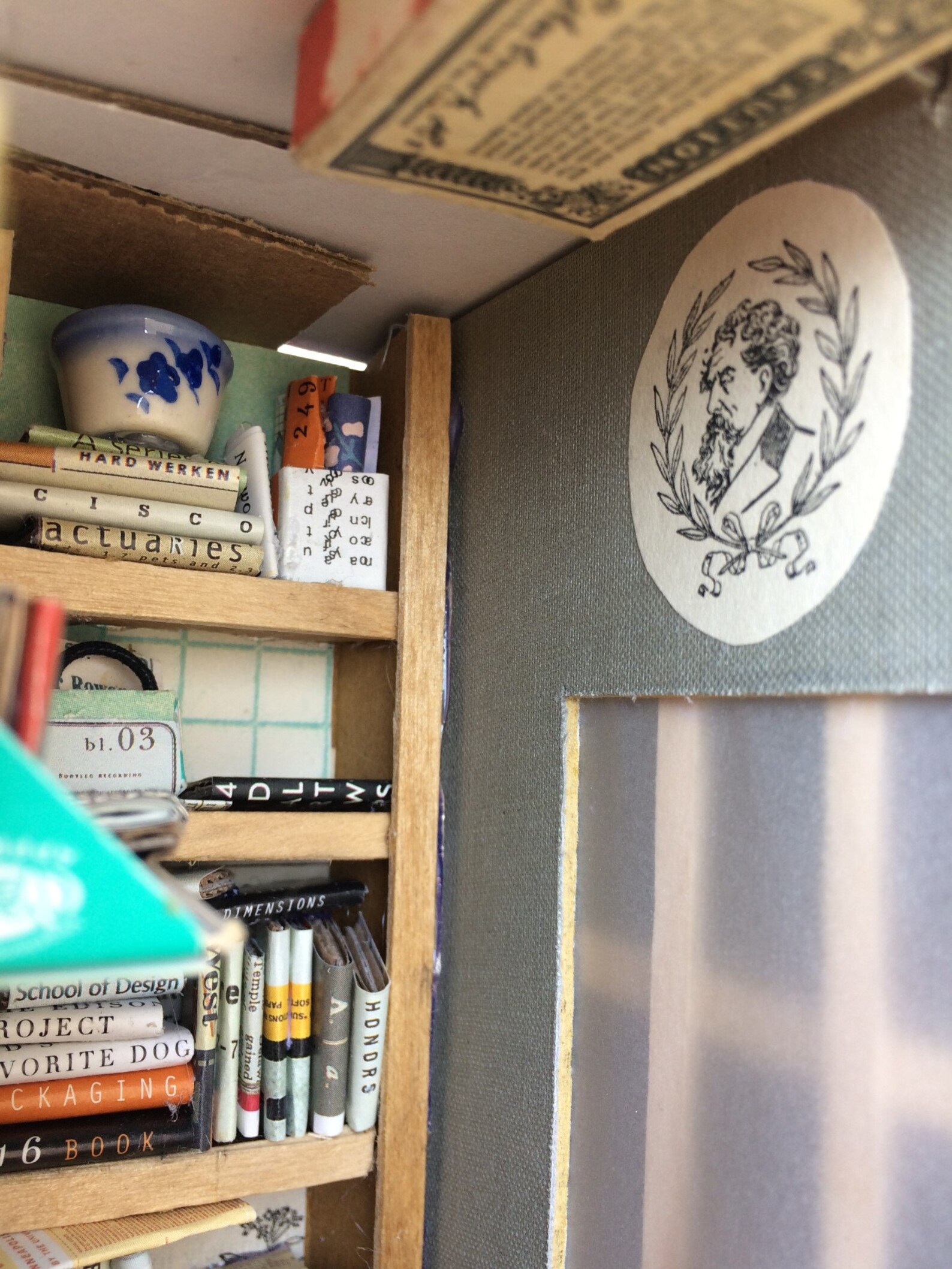 Library-in-a-book Book Nook / Bookend - Shelf Curiosity With Lights ...