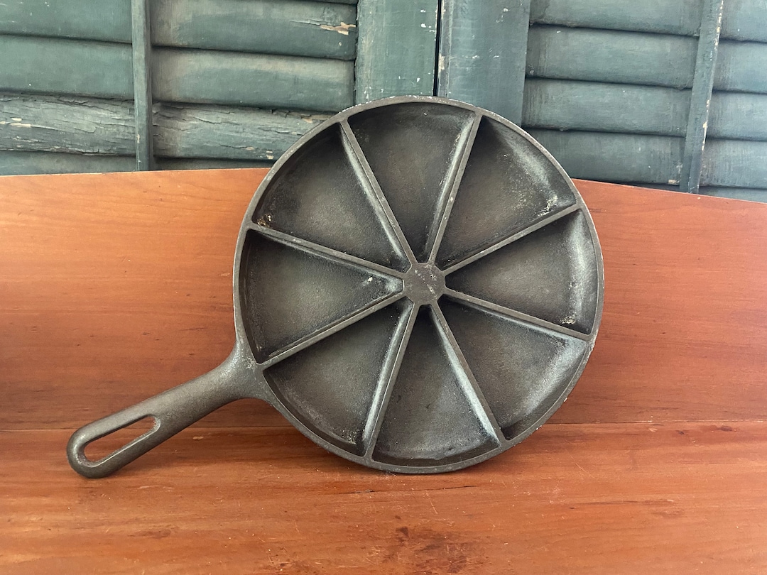 Vintage 1950/60s Wagner Ware Cast Iron Cornbread Skillet - Etsy