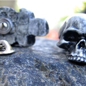 Aged Silver Skull Mens Lapel Pin, Gothic Jewelry, Cast Stone Skull Tie ...