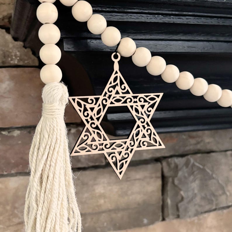 Star of David Garland Mantel Decoration for Passover or Hanukkah With ...