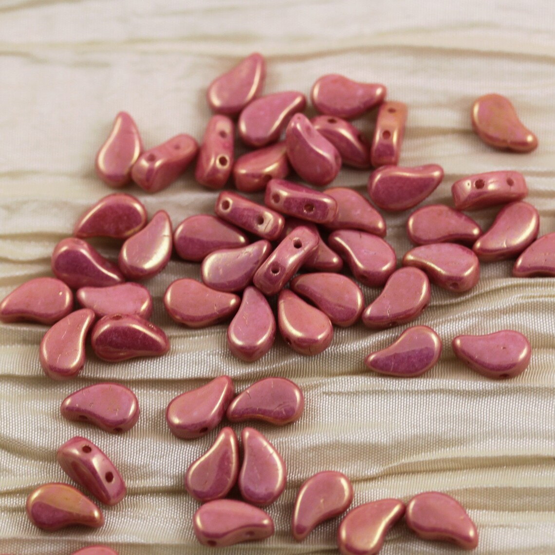 10gram 8x5mm Red Gold Luster 2-hole Paisley Duo Czechmates Glass Beads ...