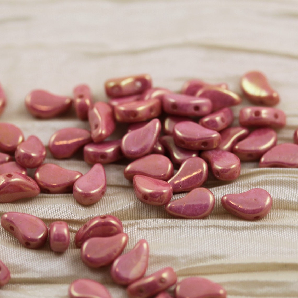 10gram 8x5mm Red Gold Luster 2-hole Paisley Duo Czechmates Glass Beads ...