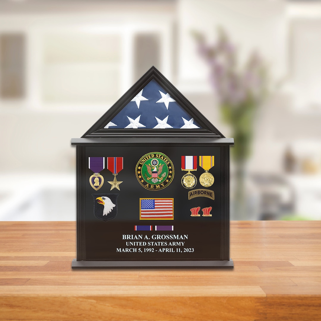 Personalized Military Flag & Medal Display Case: 3x5 American Flag - Etsy