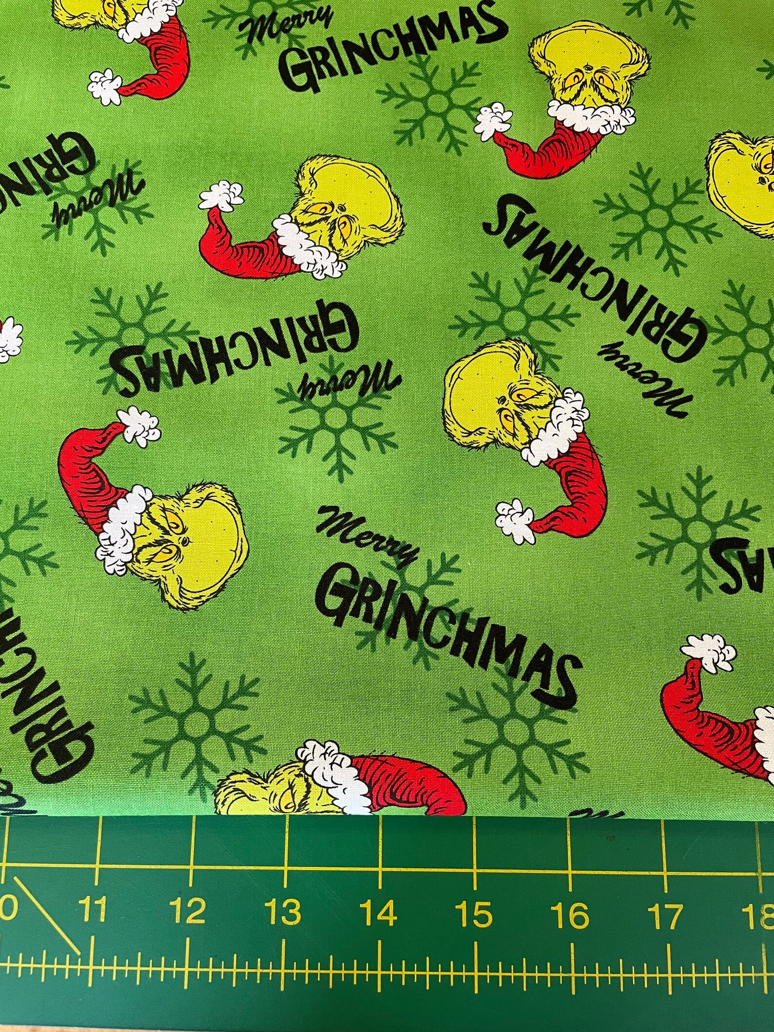 Grinch Fabric 100% Cotton Dr. Seuss How the Grinch Stole - Etsy