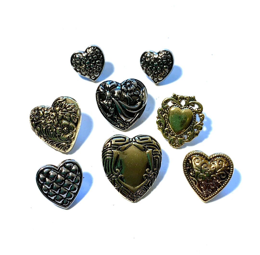 Colección Hearts Buttons Galore Botones de fantasía surtidos en plata y ...