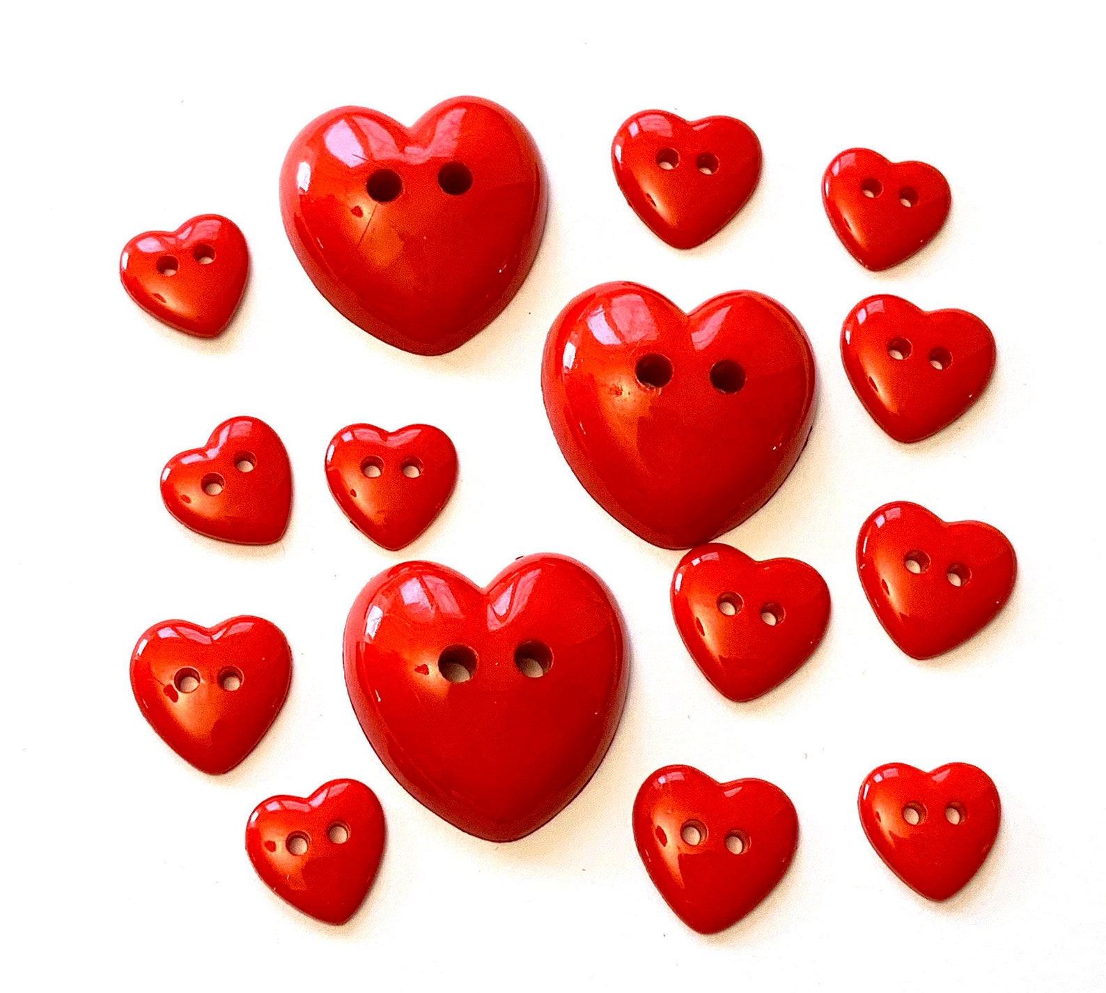 Red Hearts Buttons Galore Collection Set of 15 Sew Thru Flat - Etsy.de