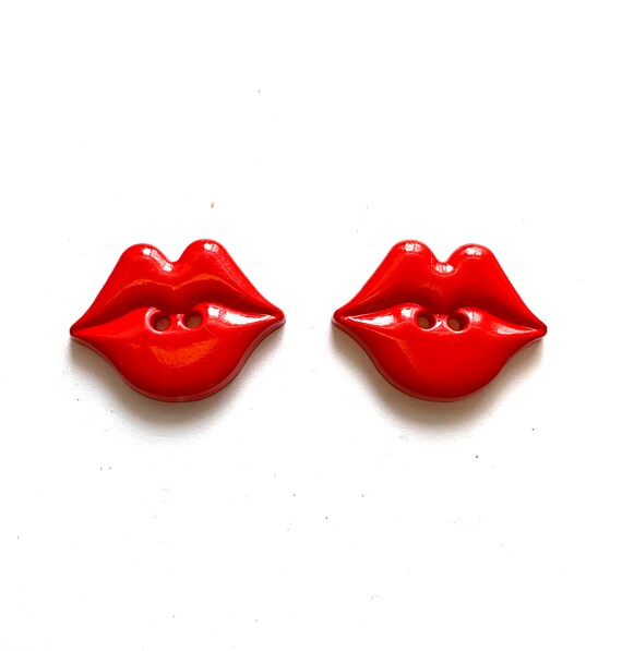 Red Lips Buttons Kiss Me Two Hole Sew Thru Flat Backs 1162 Q - Etsy