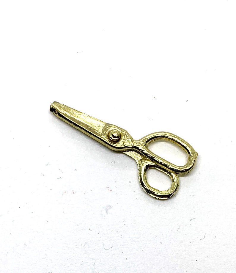 Miniature Gold Scissors Opens & Closes Dollhouse Office Home Decor ...