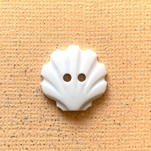 White Clam Shell Buttons Galore Fan Seashells Sea Shell Two Hole Sew ...