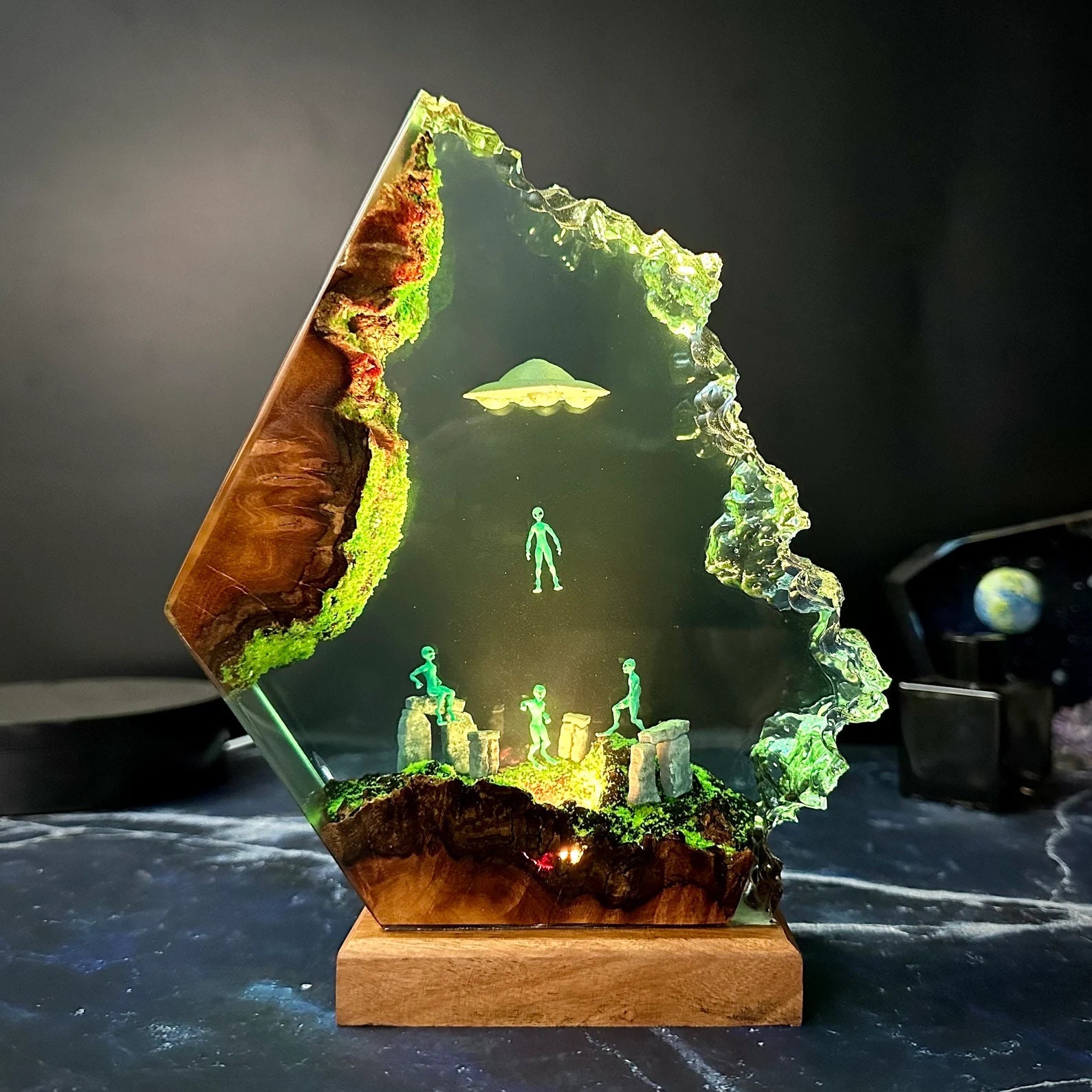 Aliens and Stonehenge Resin Lamp,aliens and Ufo,cosmic Space Night ...