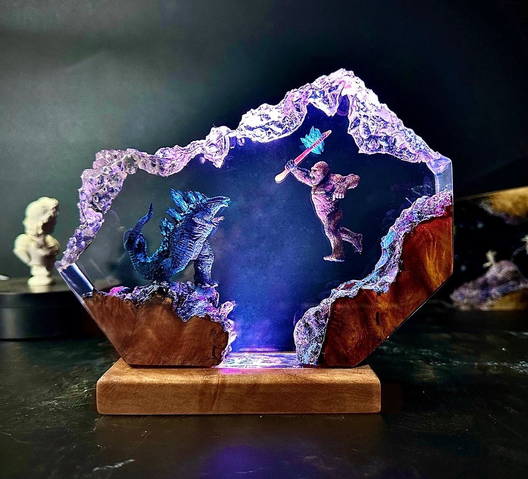 Godzilla X Kong Diorama Resin Wood Lamp, Two Legendary Monsters Fight ...