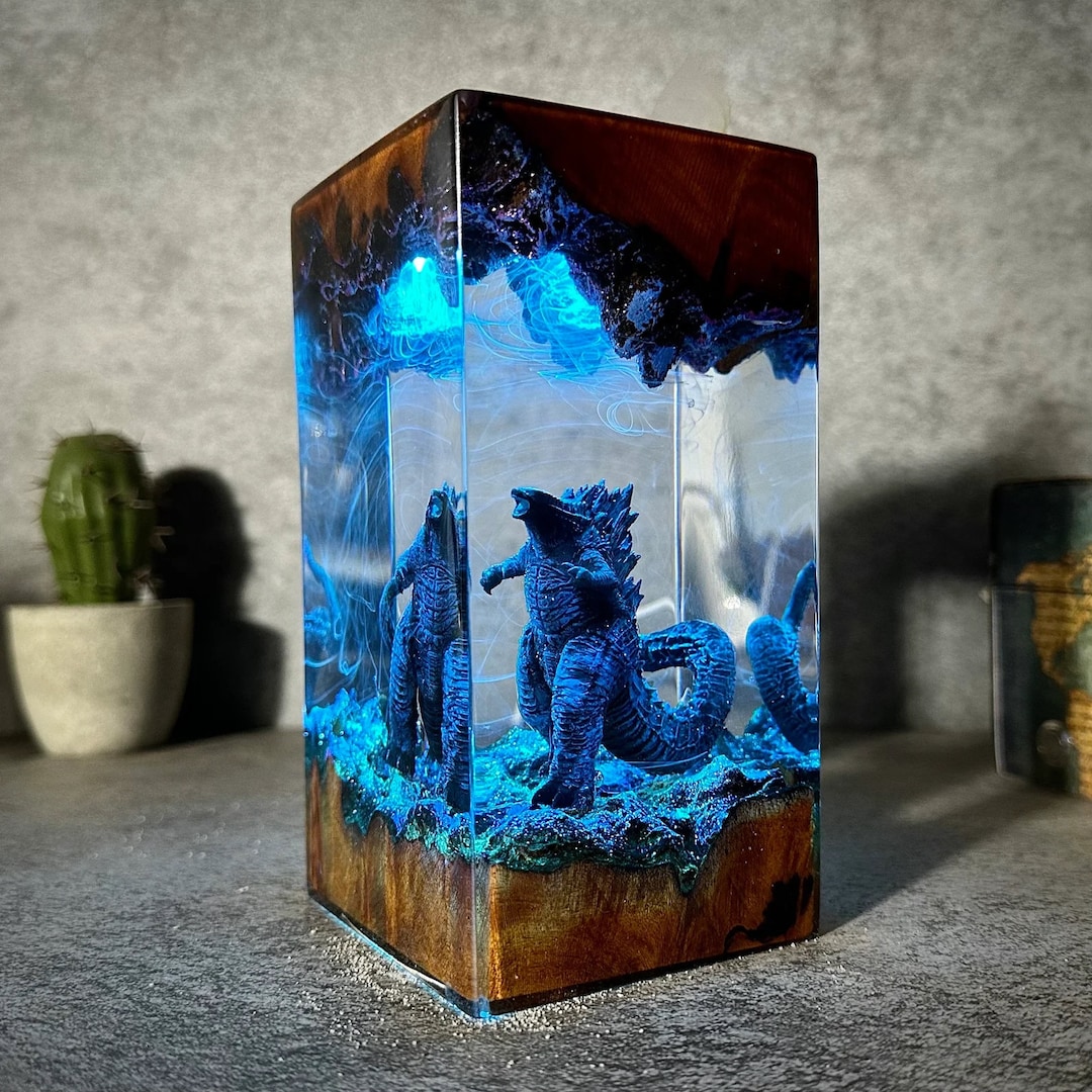 Godzilla Monster Resin Lamp,custom Epoxy Resin Lamp, Desktop ...