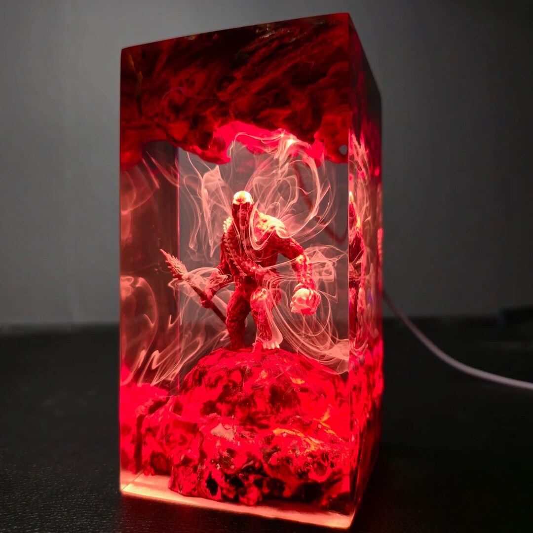 Scar King Figure, Scar King Lamp, Diorama Monster, the New Em.pire ...