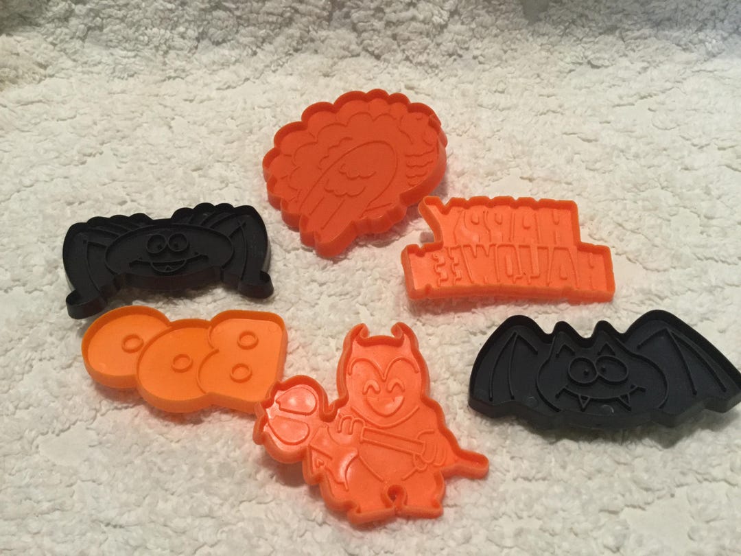 Lot of 6 Different Plastic Halloween Cookie Cutters TRKY - Etsy