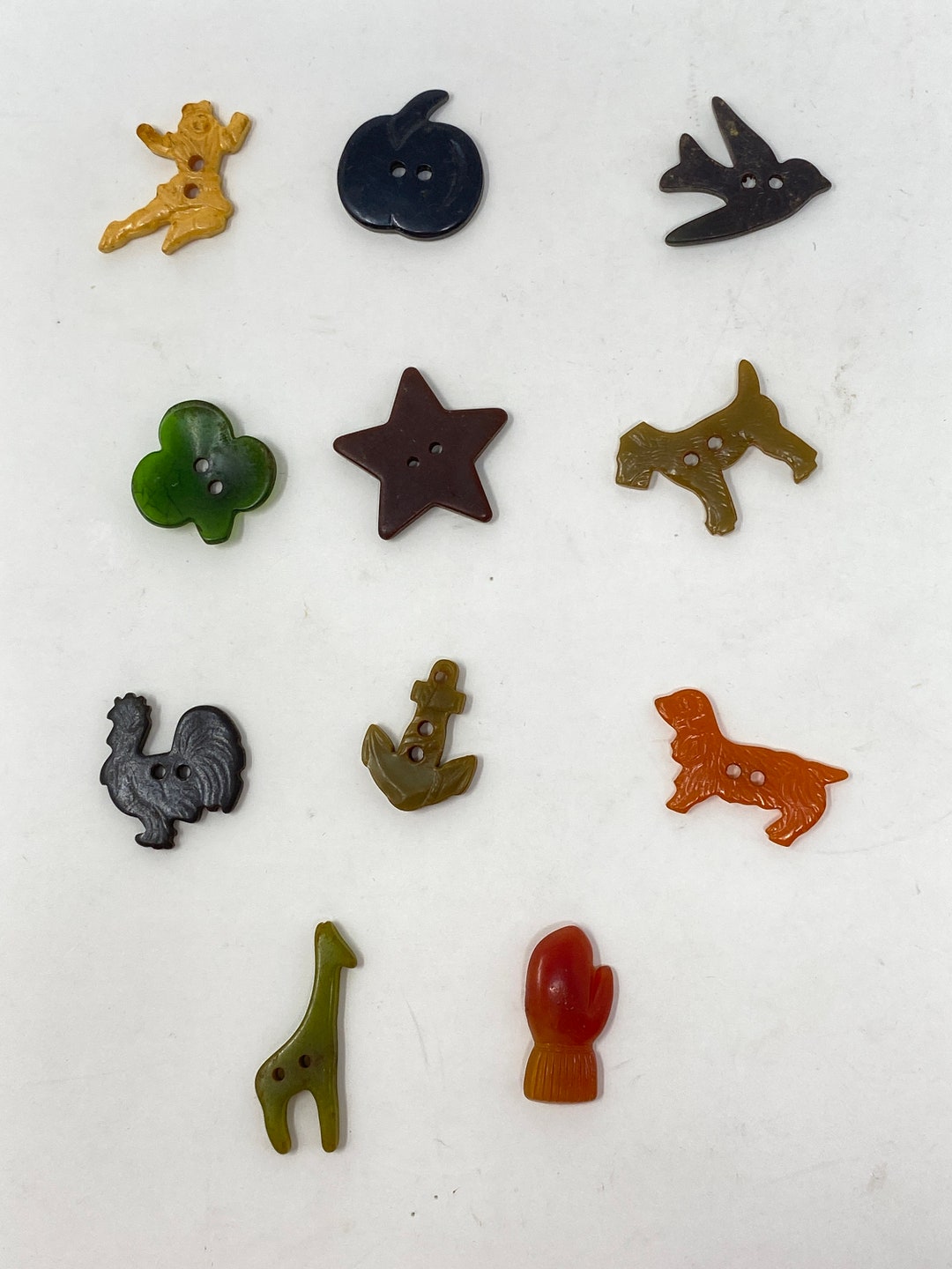 Bakelite Realistic Buttons: Choose Sonya Henning, Pumpkin, Bird, Clover ...