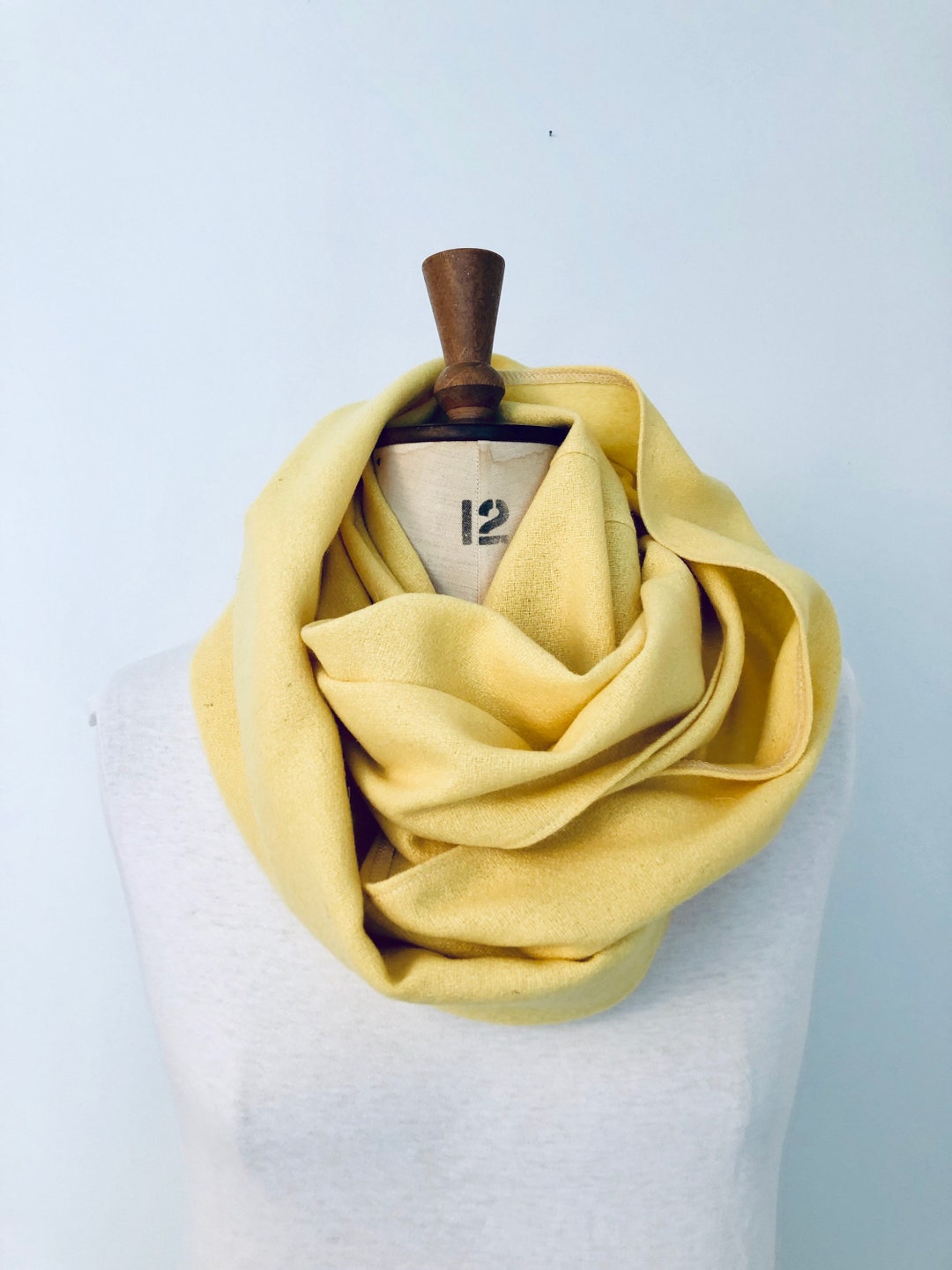 Écharpe Infinity en laine Écharpes en laine douce de printemps jaune ...