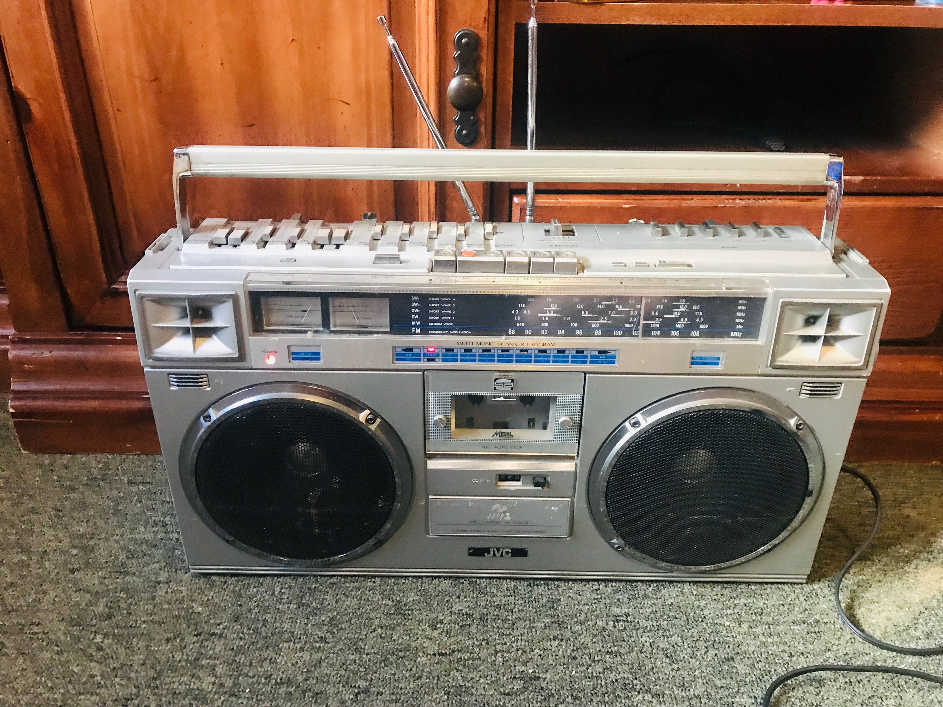 Vintage 1950s Retro Boombox Player