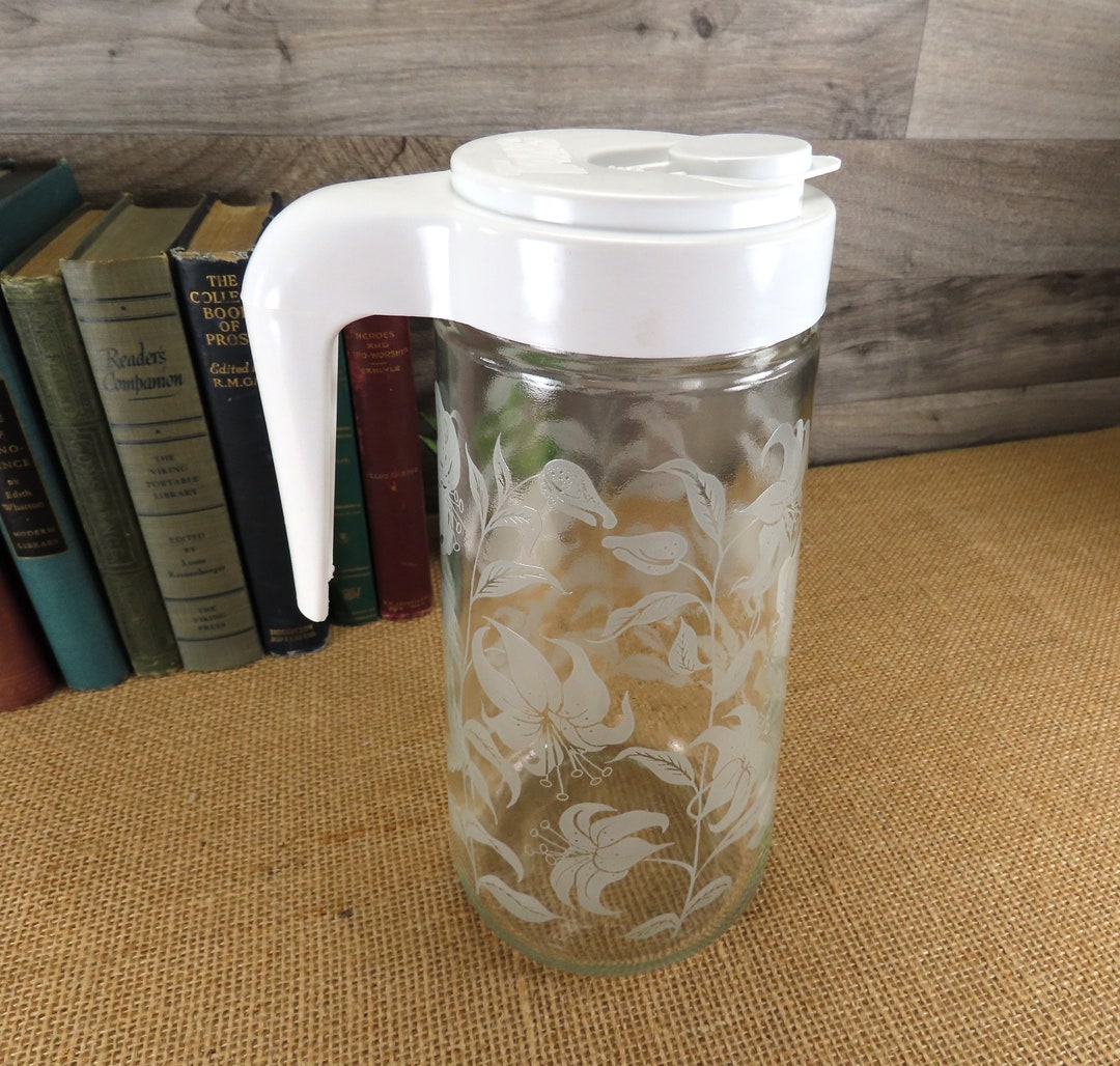 Tang Pitcher-white Lilies 1 Quart, Anchor Glass Container Corp, Vintage ...