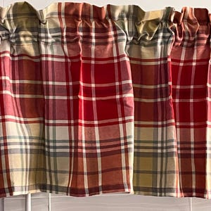 Red Plaid Country Kitchen Valance ~ Farmhouse Kitchen ~ 60 Inches Wide ...