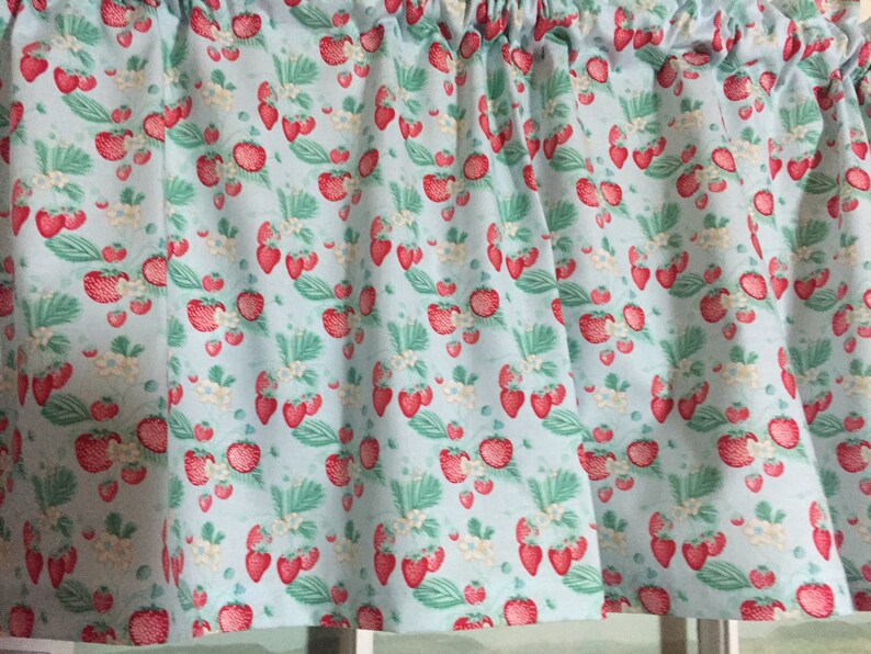 Shabby Strawberry Valance Shabby Strawberries Vintage - Etsy