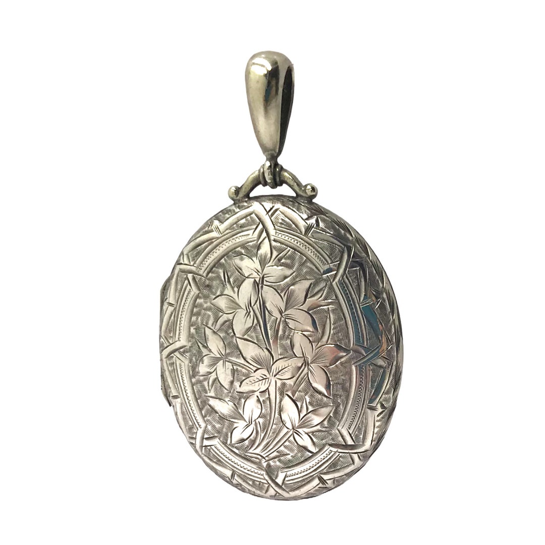 Large Sterling Silver Victorian Locket Necklace - Etsy