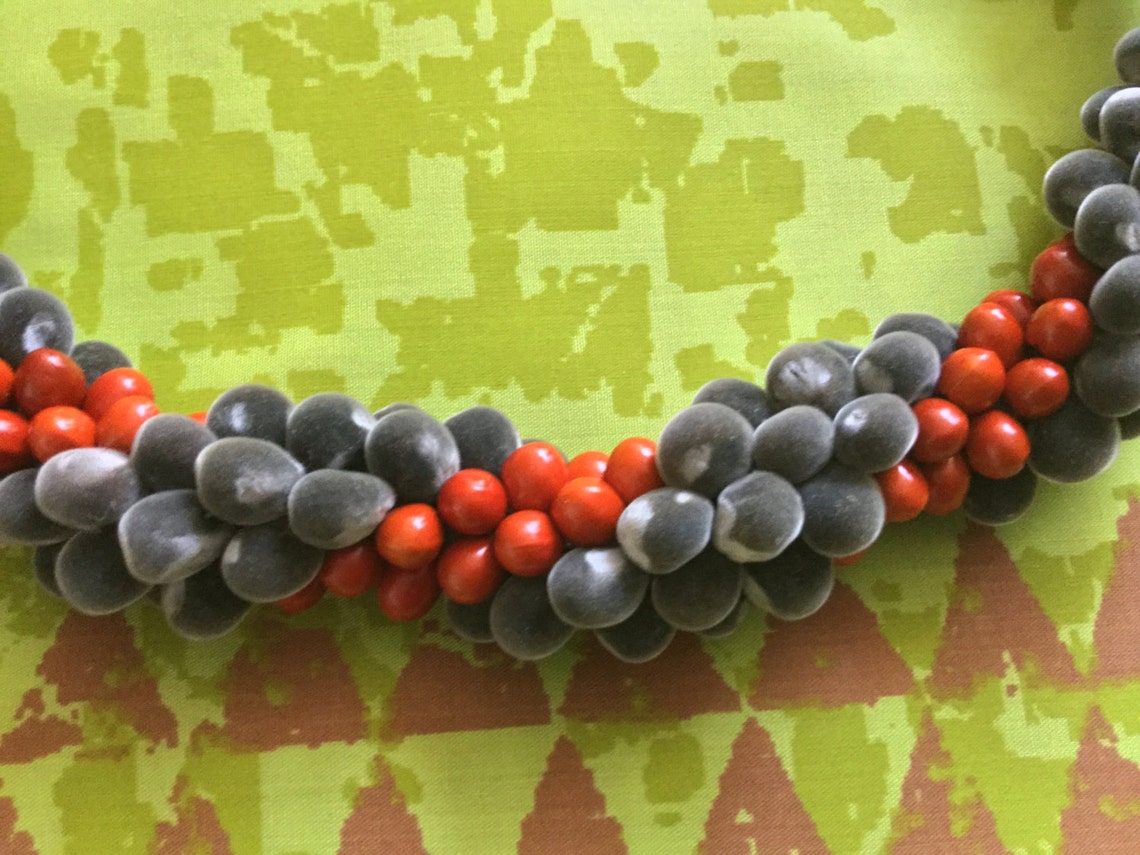 Wiliwili Mgambo Seed Lei | Etsy