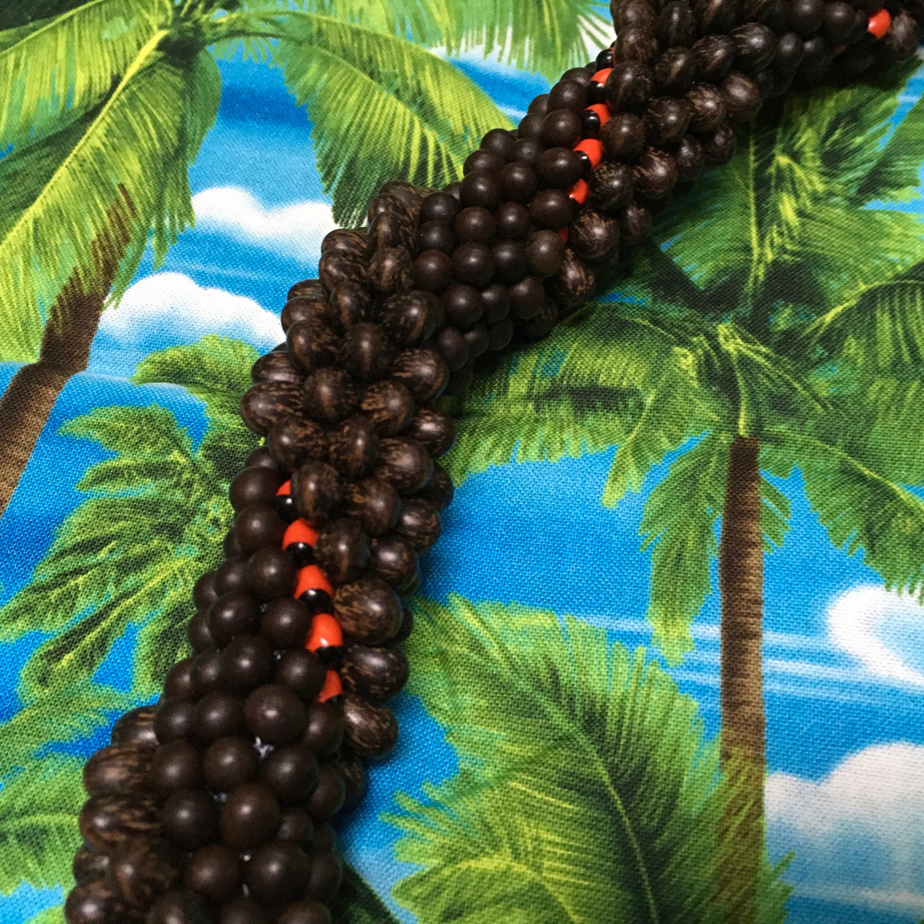 Ali’ipoe ~ Pua Kelekino ~ Pukiawe Seed Lei - Etsy