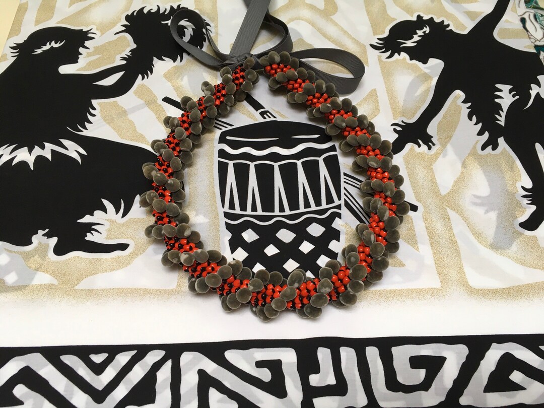 Hawaiian Seed Lei ~ Hua Weleweka ~ Pukiawe - Etsy
