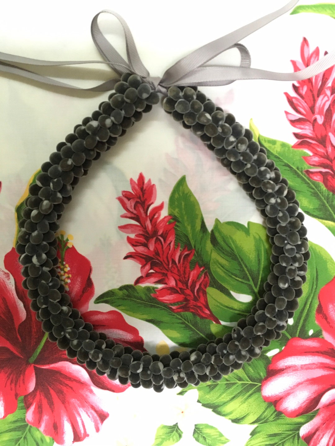 Hawaiian Mgambo Seed Lei - Etsy