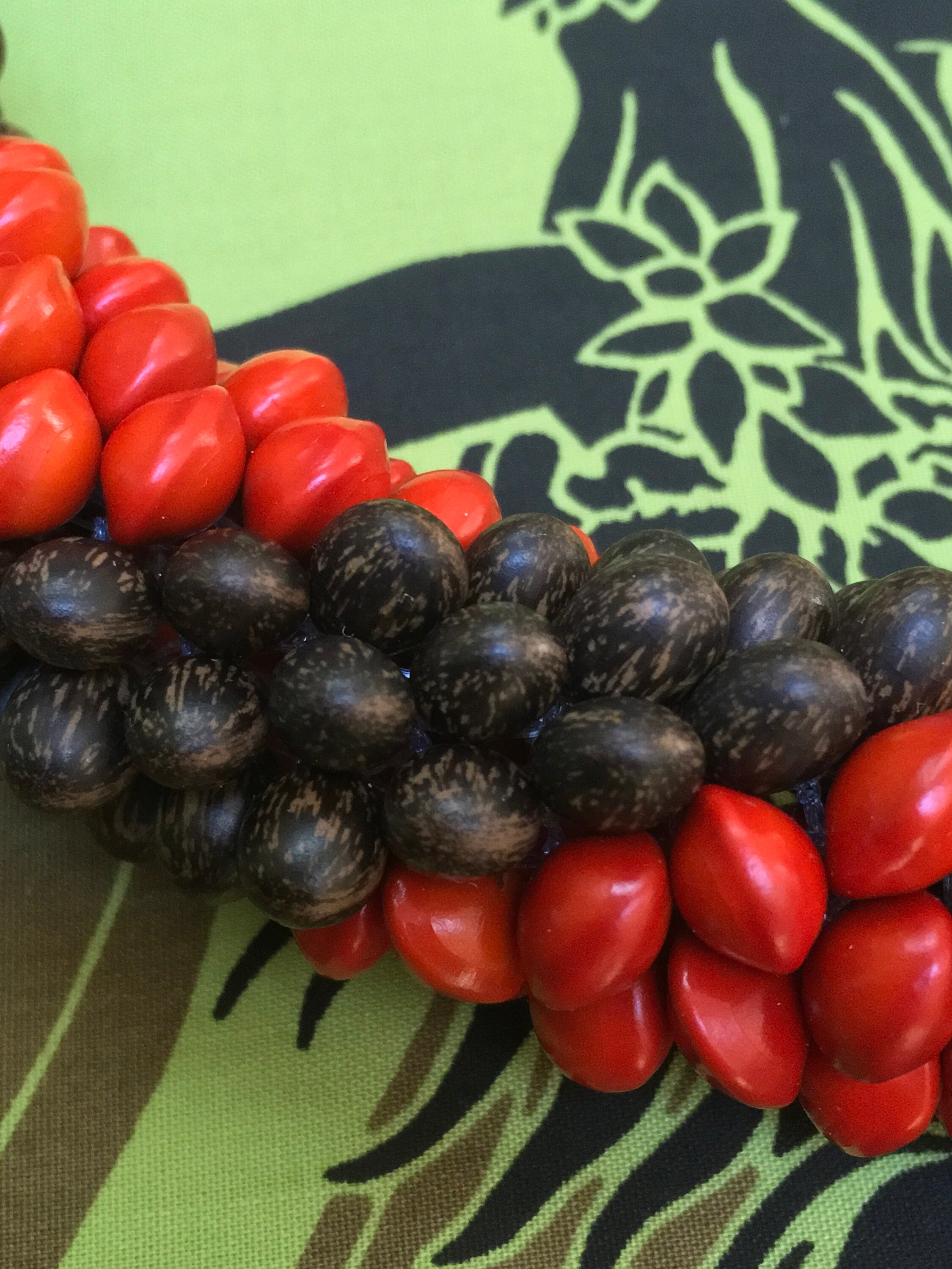 Pua Kelekino Ulaula Hawaiian Seed Lei - Etsy