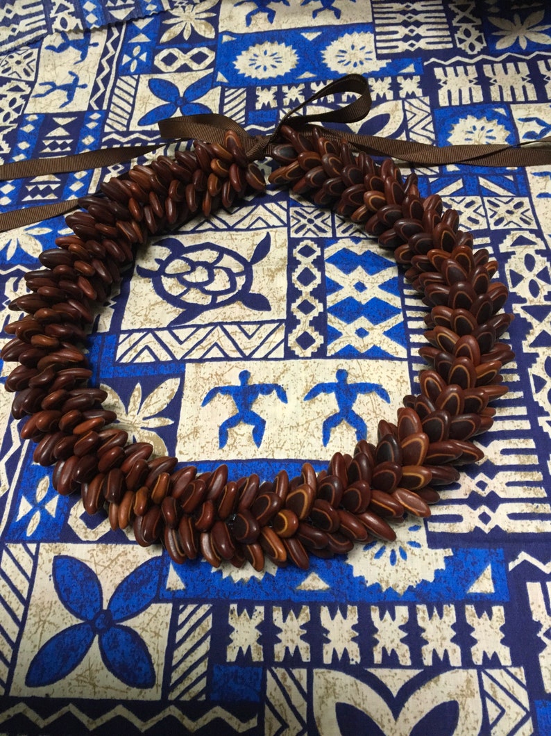 Hawaiian Elephant Ear Seed Lei - Etsy
