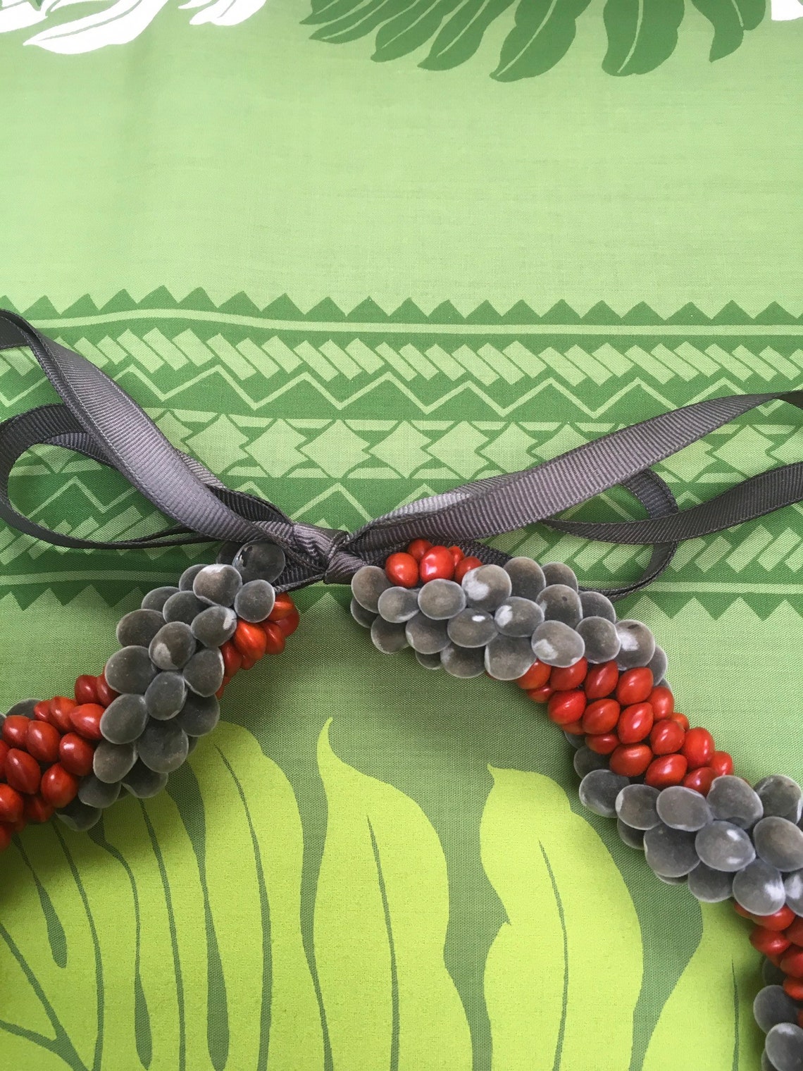 Hawaiian Ula'ula Mgambo Seed Lei - Etsy