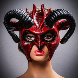 Bloody Red Devil Halloween Demon Mask W/ Twisted Ram Devil Horns for ...