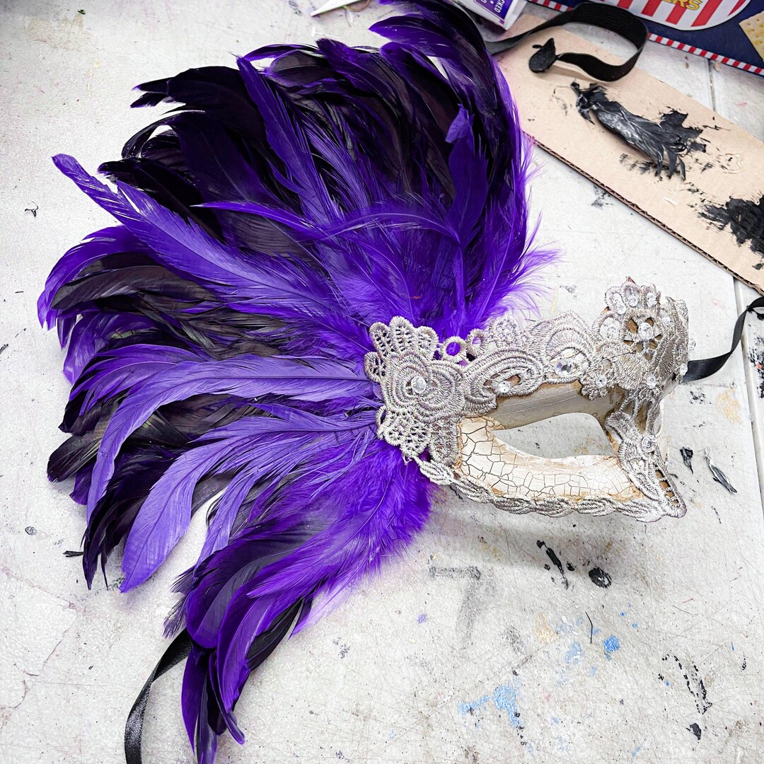 Purple Women Feather Masquerade Mask Costume Mardi Gras Carnival ...