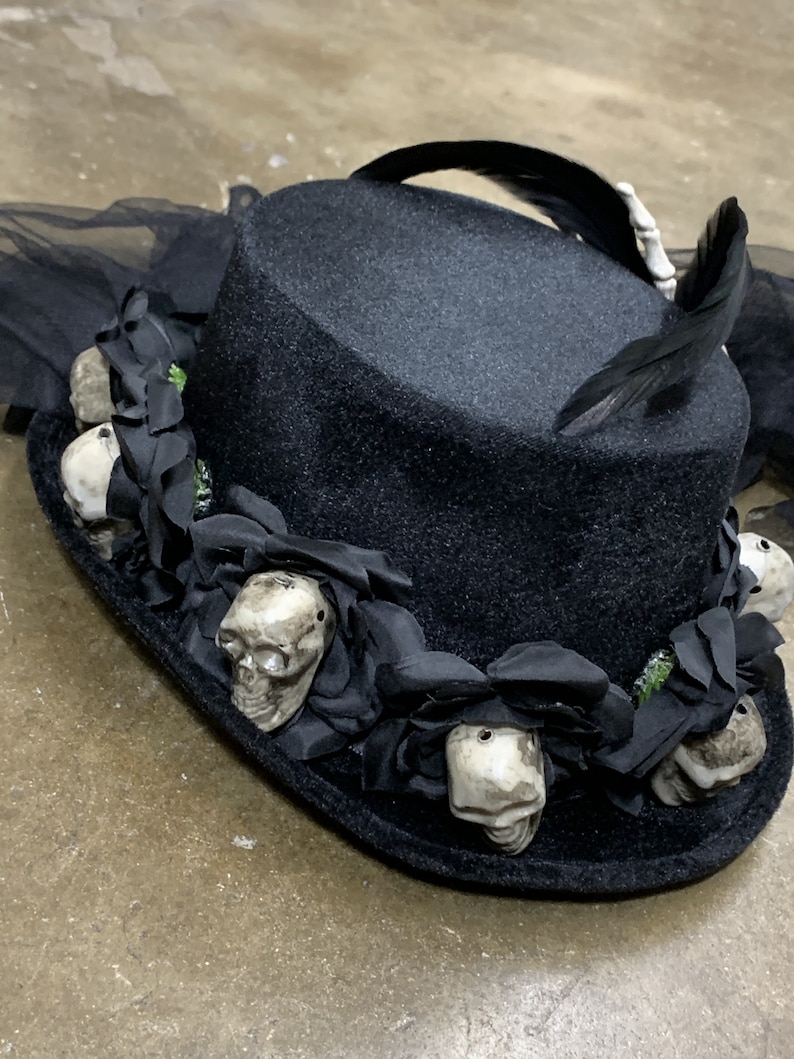 Halloween Skeleton Hand With Mini Skull Head Side Feather Party Black ...