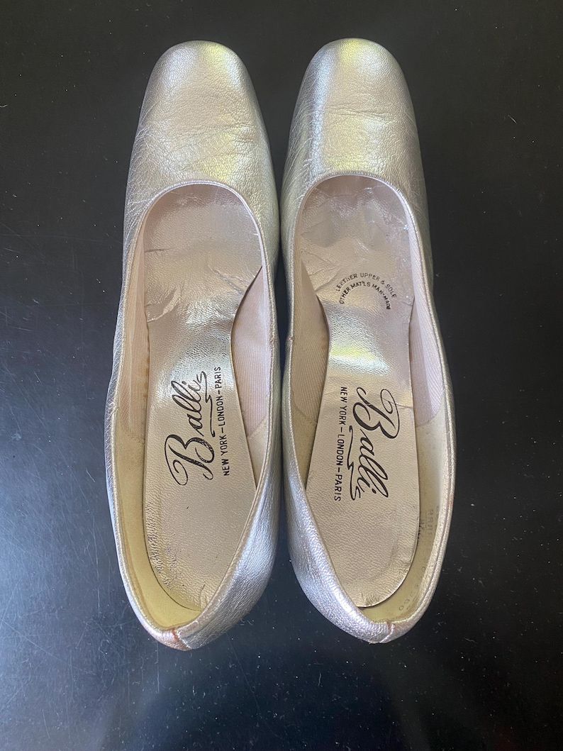 1960s Silver Shimmering Pumps Size 8 AAA - Etsy