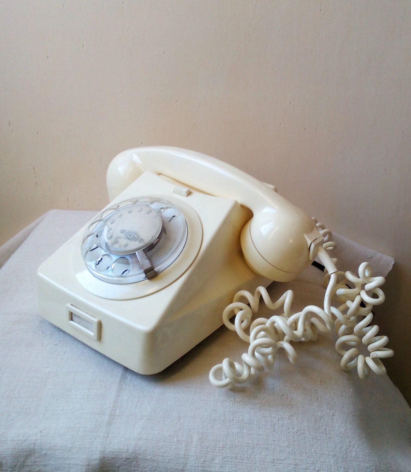 Vintage Pastel Cream Rotary Phone 1970s Retro Telephone - Etsy