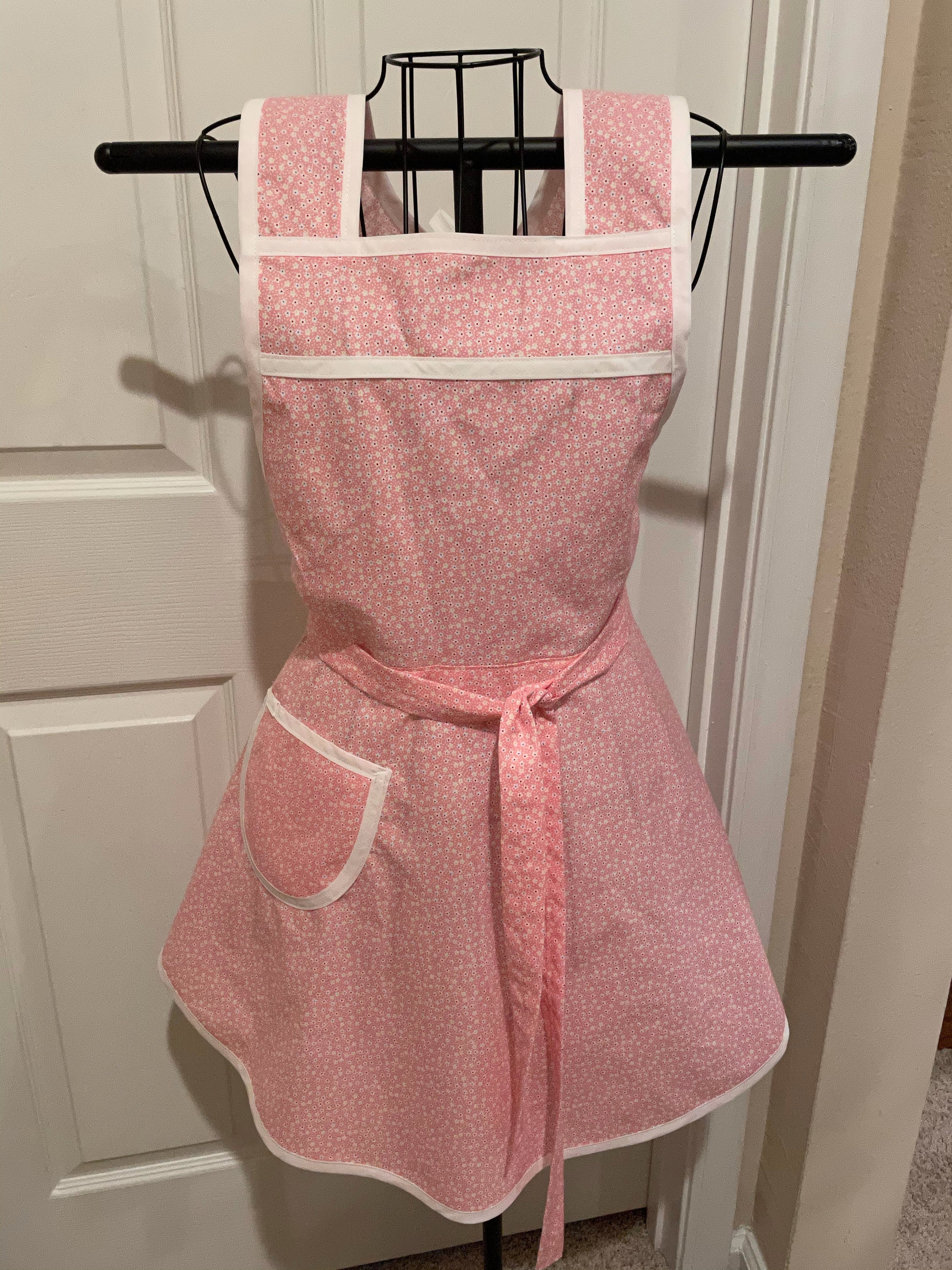 Woman's Vintage Style Apron, Full Body Apron, Kitchen Apron, Gardening ...