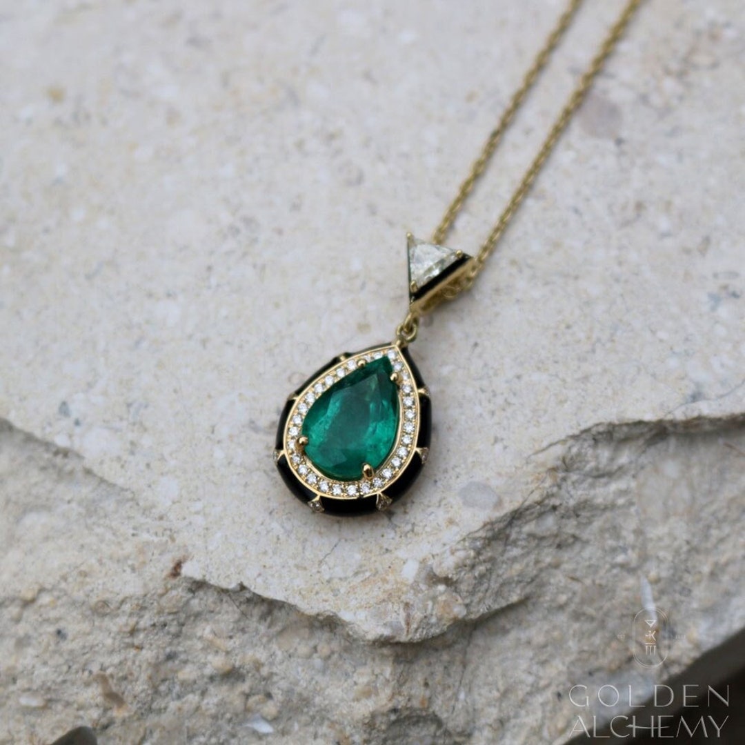 18K Midnight Pear Shape Emerald Pendant GIA Certified, Genuine Diamonds ...